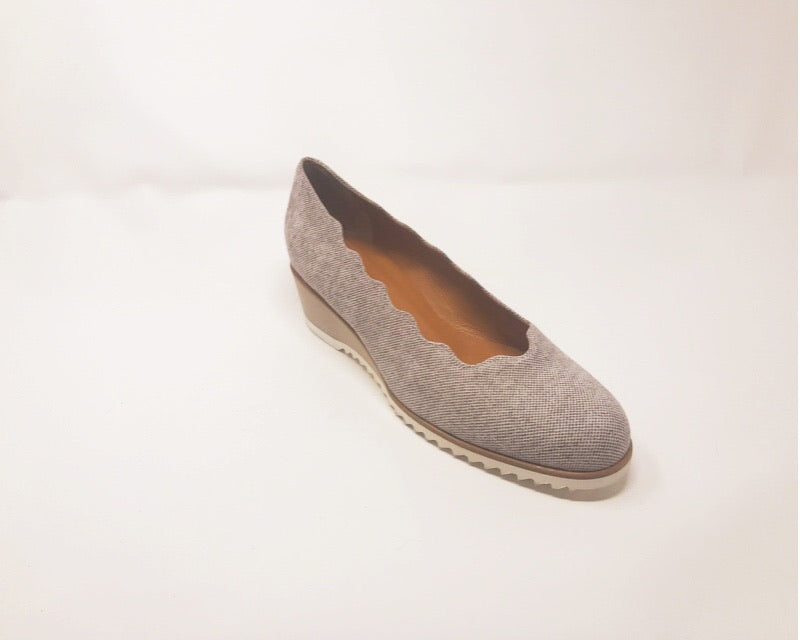 Mishell Suede Ecru – Eliot Zed